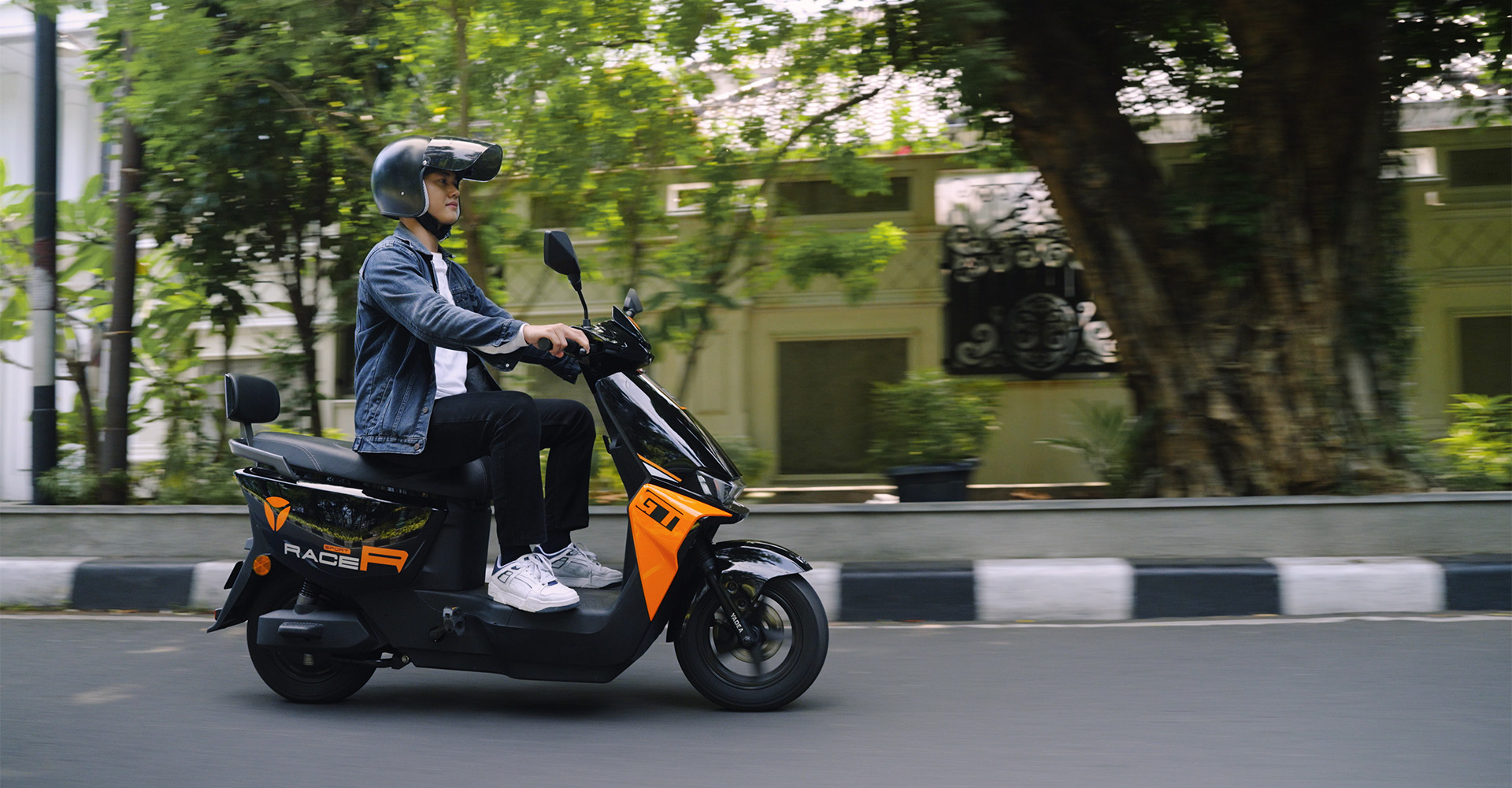Test Drive Motor Listrik Indonesia | Yadea